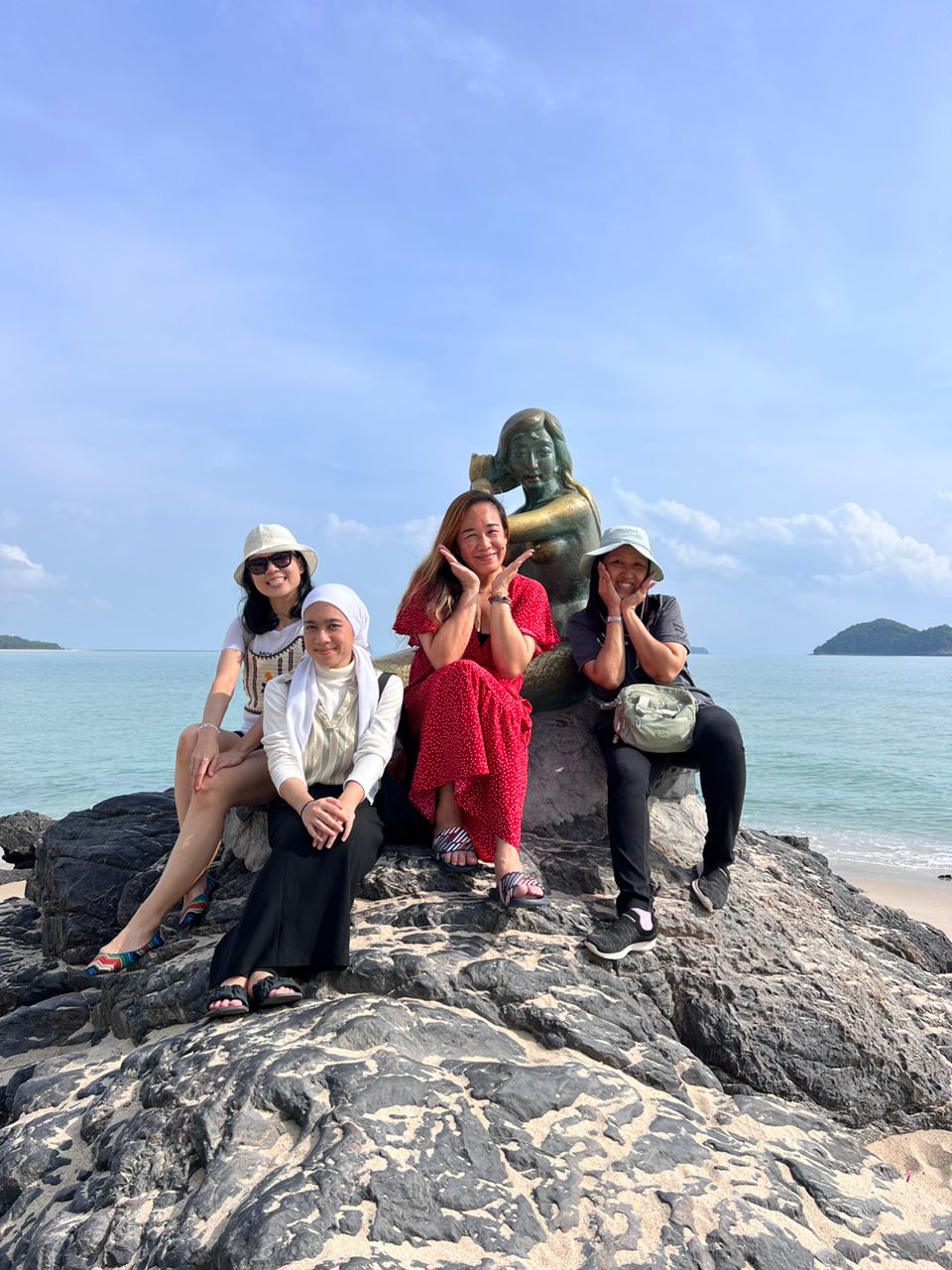 Samila Beach, Songkhla | Live Life Lah.......