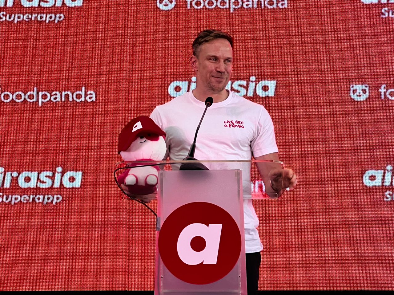 “Red meets pink” airasia Superapp & foodpanda join forces for a ...